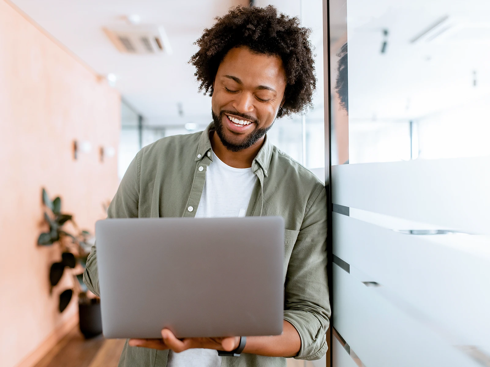 What Is TMS Software? Features, Benefits, In-Depth Guide.